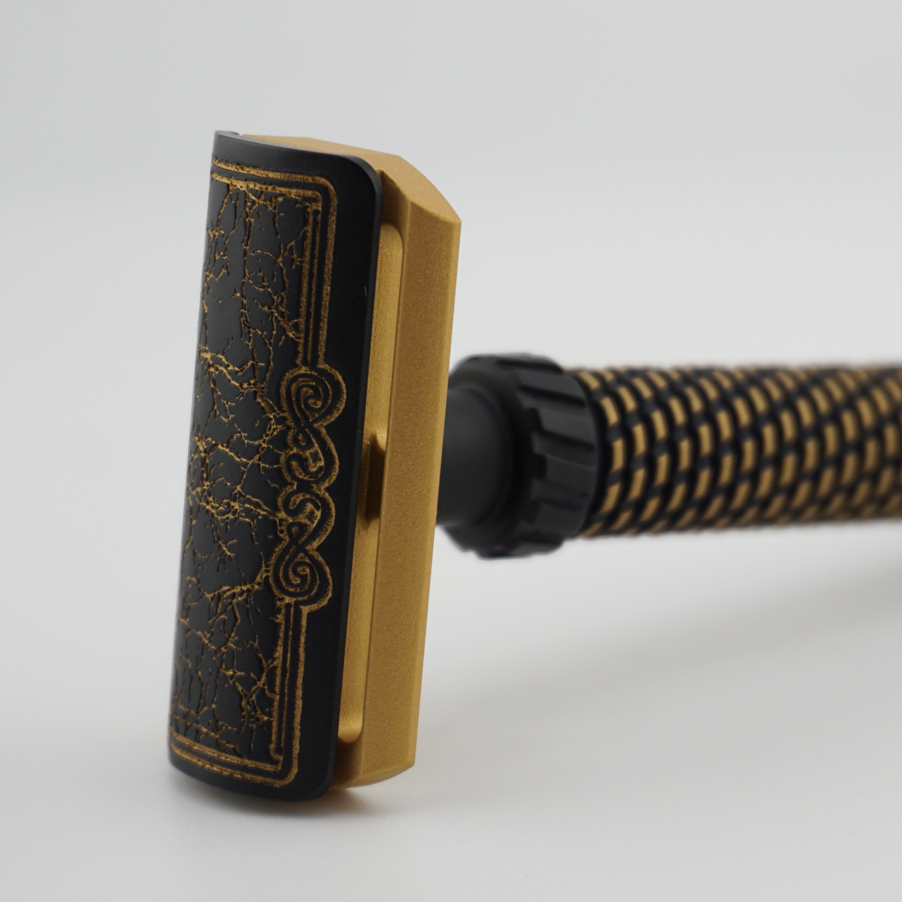 Goldvein- 1 of 1 Razor – OliWorks